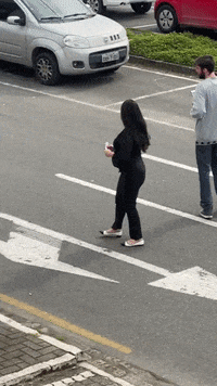 Correndo Com Mala Gif Mala GIFs | Tenor