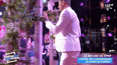 Fashion Week GIF by C8 - Find & Share on GIPHY