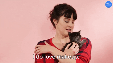 I-love-putting-on-some-red-lips GIFs - Get the best GIF on GIPHY