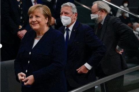 Angela Merkel Allemagne GIF by euronews - Find & Share on GIPHY