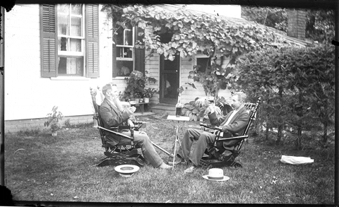 Raising A Glass GIFs - Get the best GIF on GIPHY