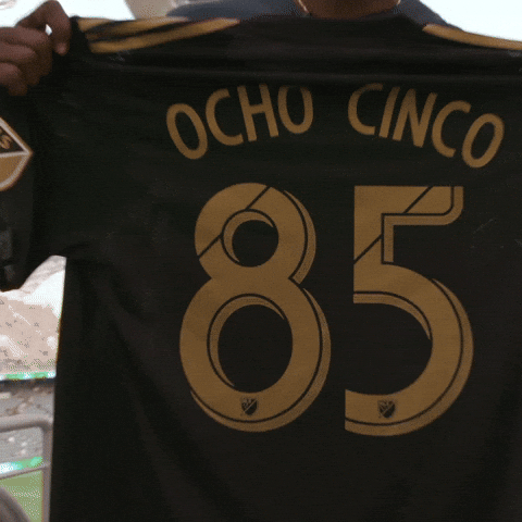 Ocho-cinco GIFs - Get the best GIF on GIPHY