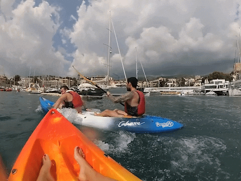 Kayak GIF by Refineria Web - Find & Share on GIPHY