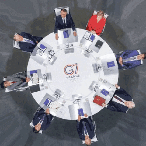 Cinema G7 GIF by THEOTHERCOLORS - Find & Share on GIPHY