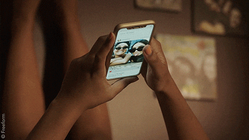 Phone Typing GIFs - Get the best GIF on GIPHY