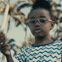 Gif De Mirada Perdida En La Oficina