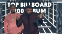 Bij GIFs - Get the best GIF on GIPHY