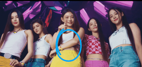 ILLIT 複製 NewJeans 成功公式再掀討論！韓網熱議：再怎麼抄襲也沒有那種感覺 - LUVKPOP