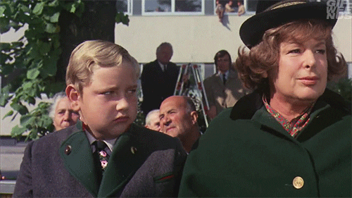 Ursula-reit GIFs - Get the best GIF on GIPHY