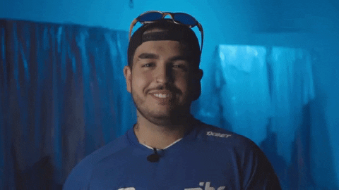 Chelo-zaldivar GIFs - Get the best GIF on GIPHY