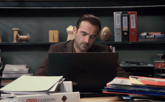 Peter Boos GIF by VTM.be - Find & Share on GIPHY