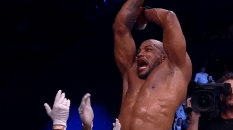 The better fighter is Rockhold, the better athlete is Yoel Romero ...